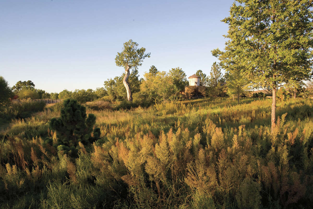 Texas oil baron's 65-acre ranch up for $170M, has links, pub, skeet range