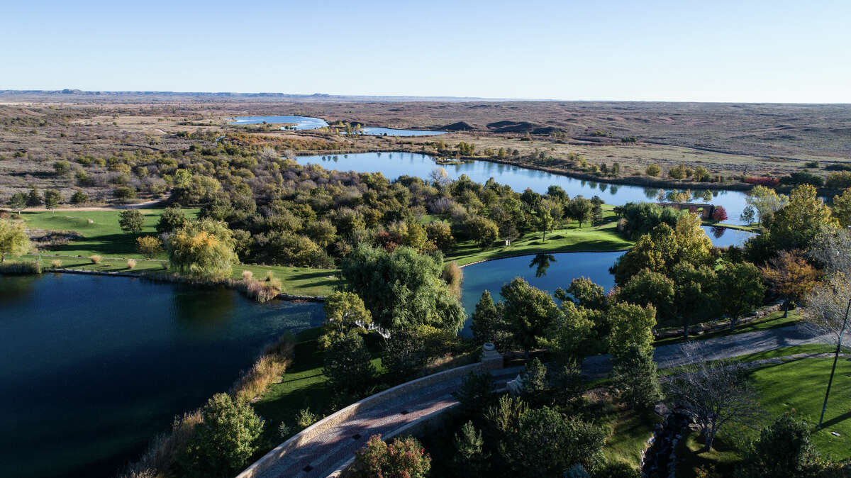 Texas oil baron's 65-acre ranch up for $170M, has links, pub, skeet range