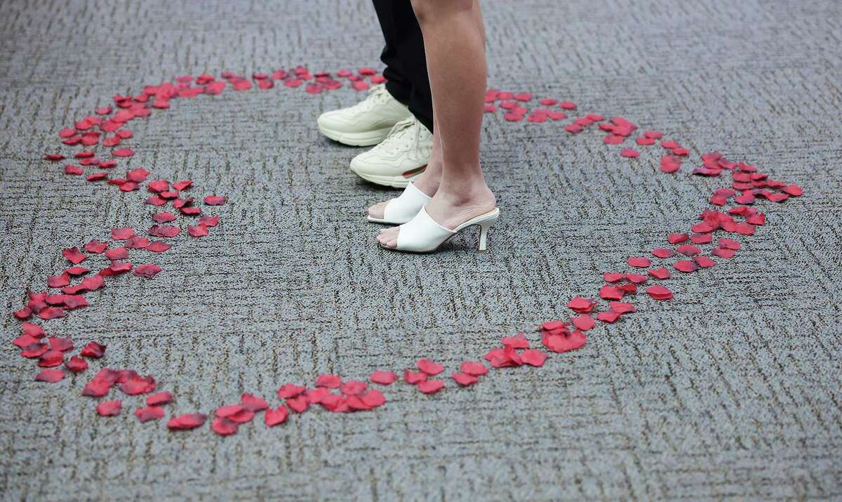 Houston couples flock to courthouse for Valentine’s Day to exchange ...