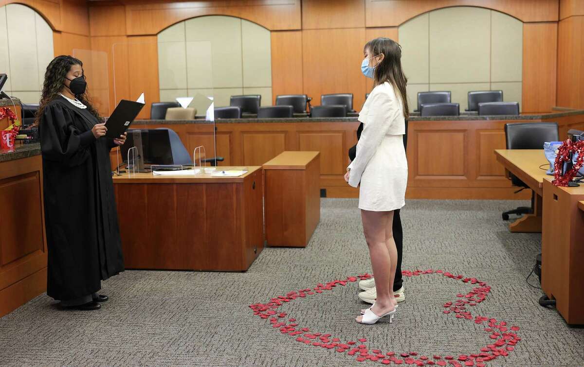 Houston couples flock to courthouse for Valentine’s Day to exchange ...