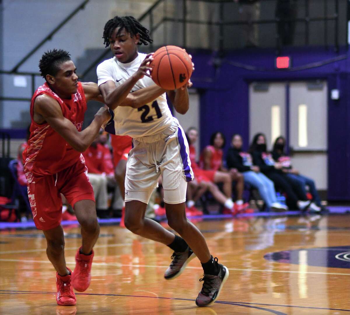 Humble celebrates Larry Johnson Gymnasium one final time