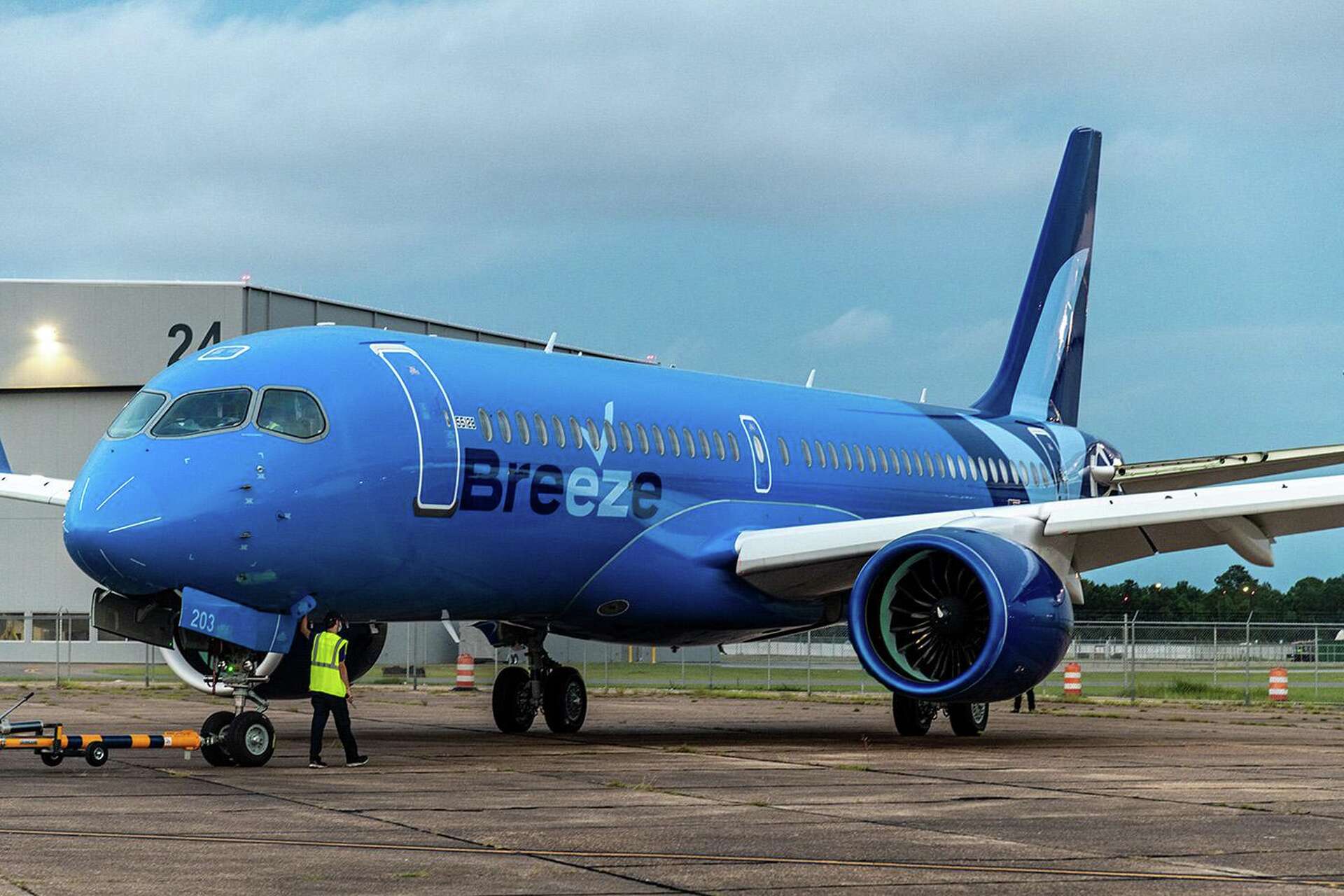 Here's where you can fly on Breeze Airways out of Bradley Airport