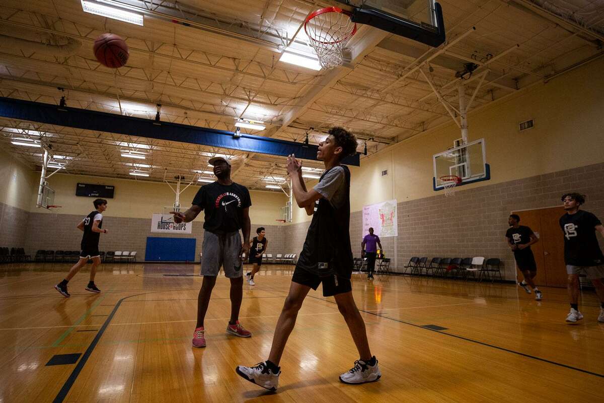 San Antonio youth basketball program Nike ProSkills gets help from ...