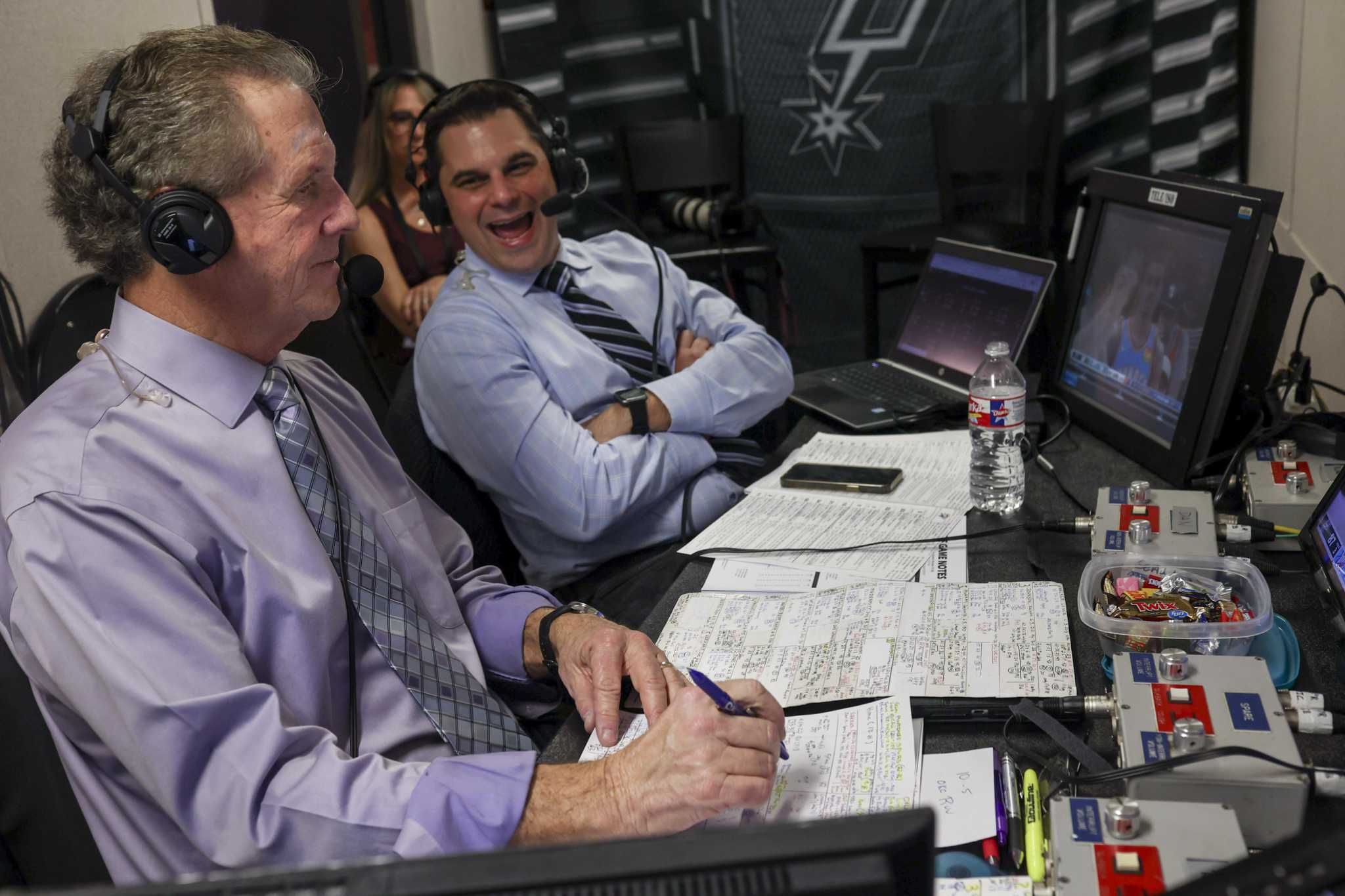 Dan Weiss, a familiar face (and voice) named new Spurs radio announcer