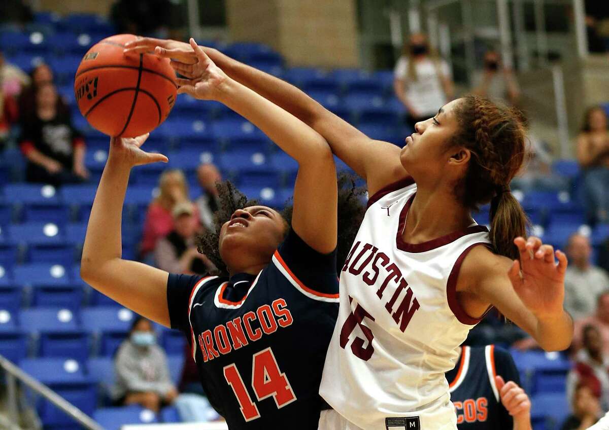 Brandeis girls fall to Austin High in second round