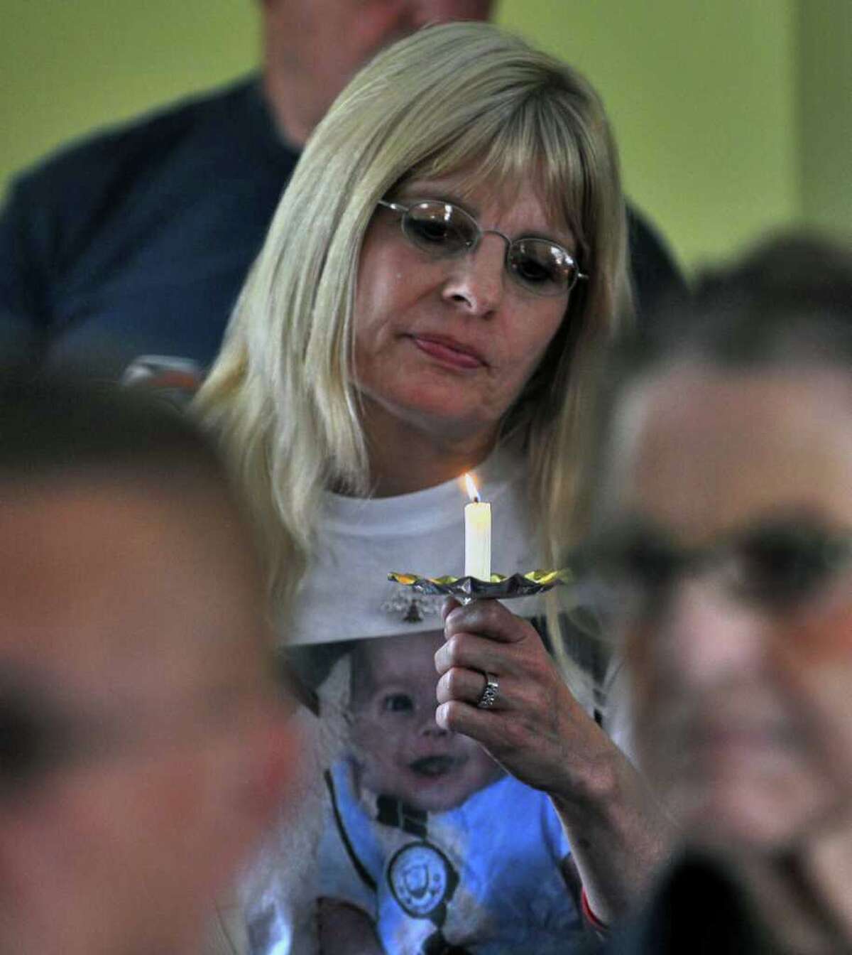 Families of murder victims hold memorial ceremony