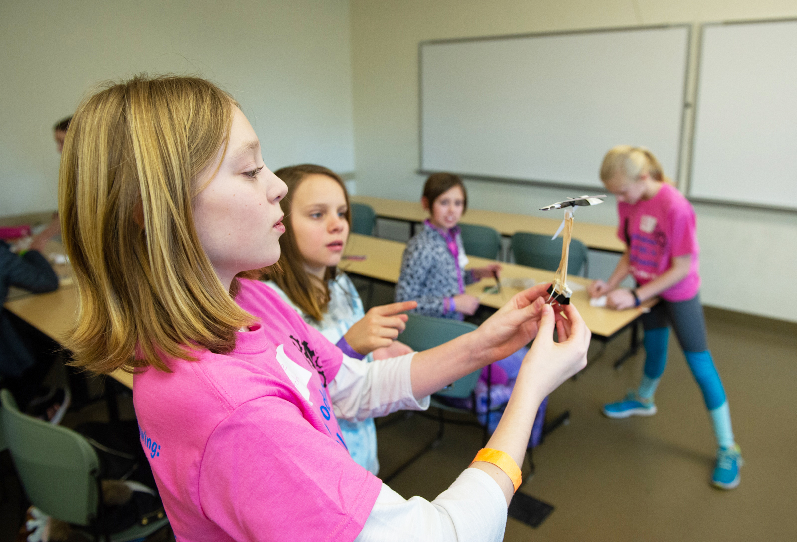 SIUE introduces girls to engineering