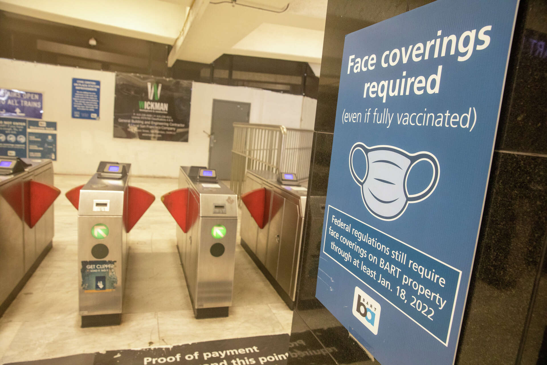 BART mask mandate in confusing state after judge's ruling