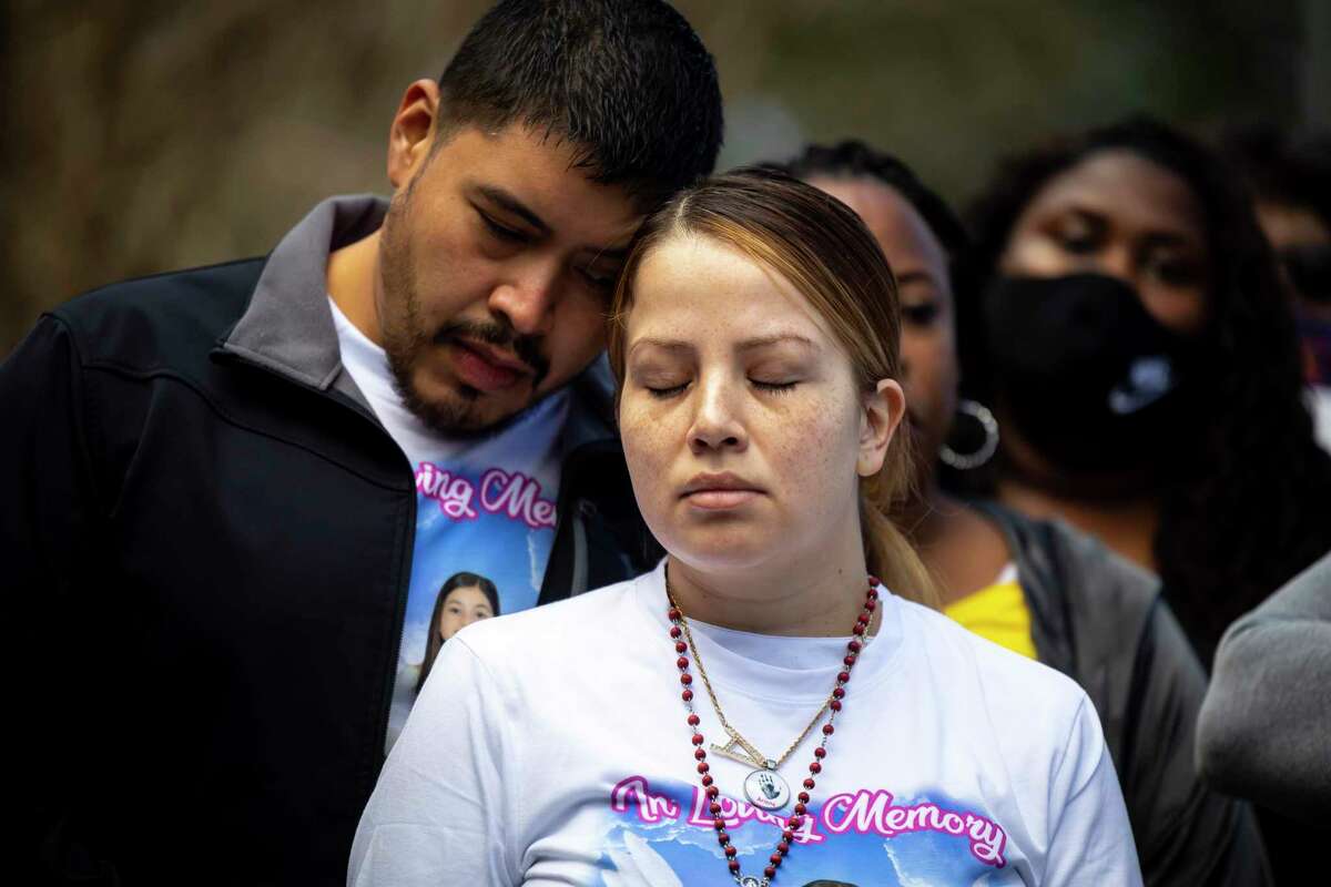 Family of Arlene Alvarez calls for an end to gun violence against ...