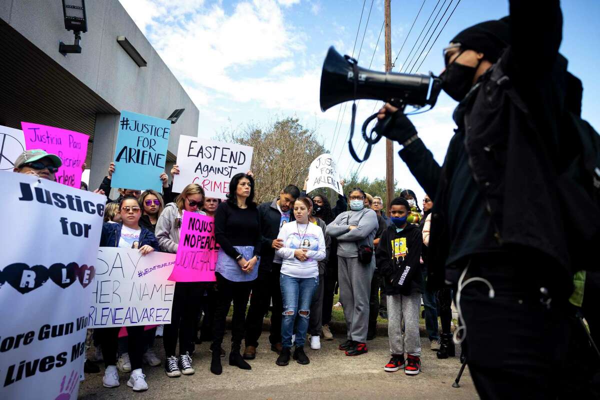 Family of Arlene Alvarez calls for an end to gun violence against ...