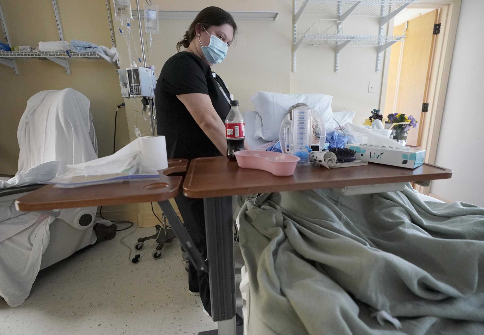 Rural communities struggle to retain nurses amid pandemic