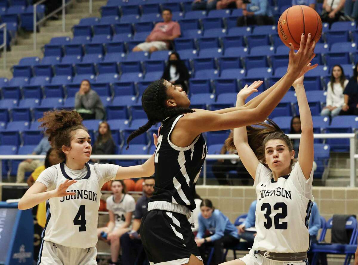 Strong response sends Clark to the regional tournament for the first ...