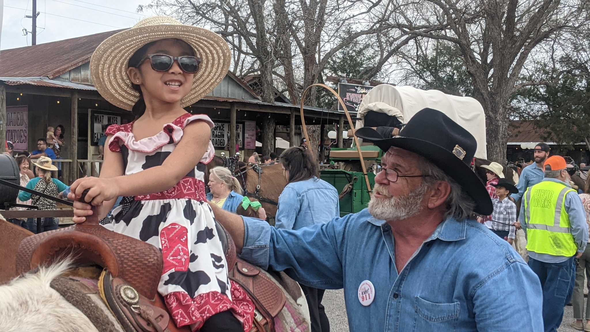 Sam Houston Trail Riders welcomed in Tomball on way to Houston Rodeo