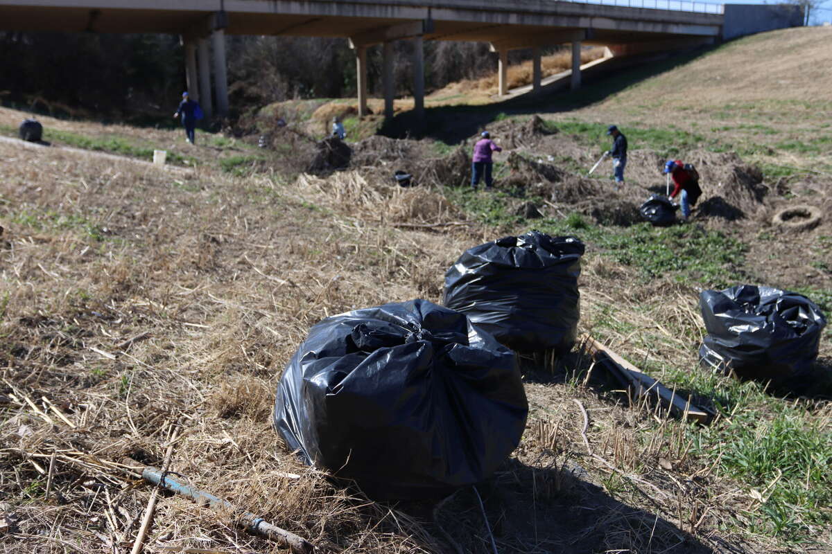I helped pick up 840 pounds of trash at San Antonio's Basura Bash