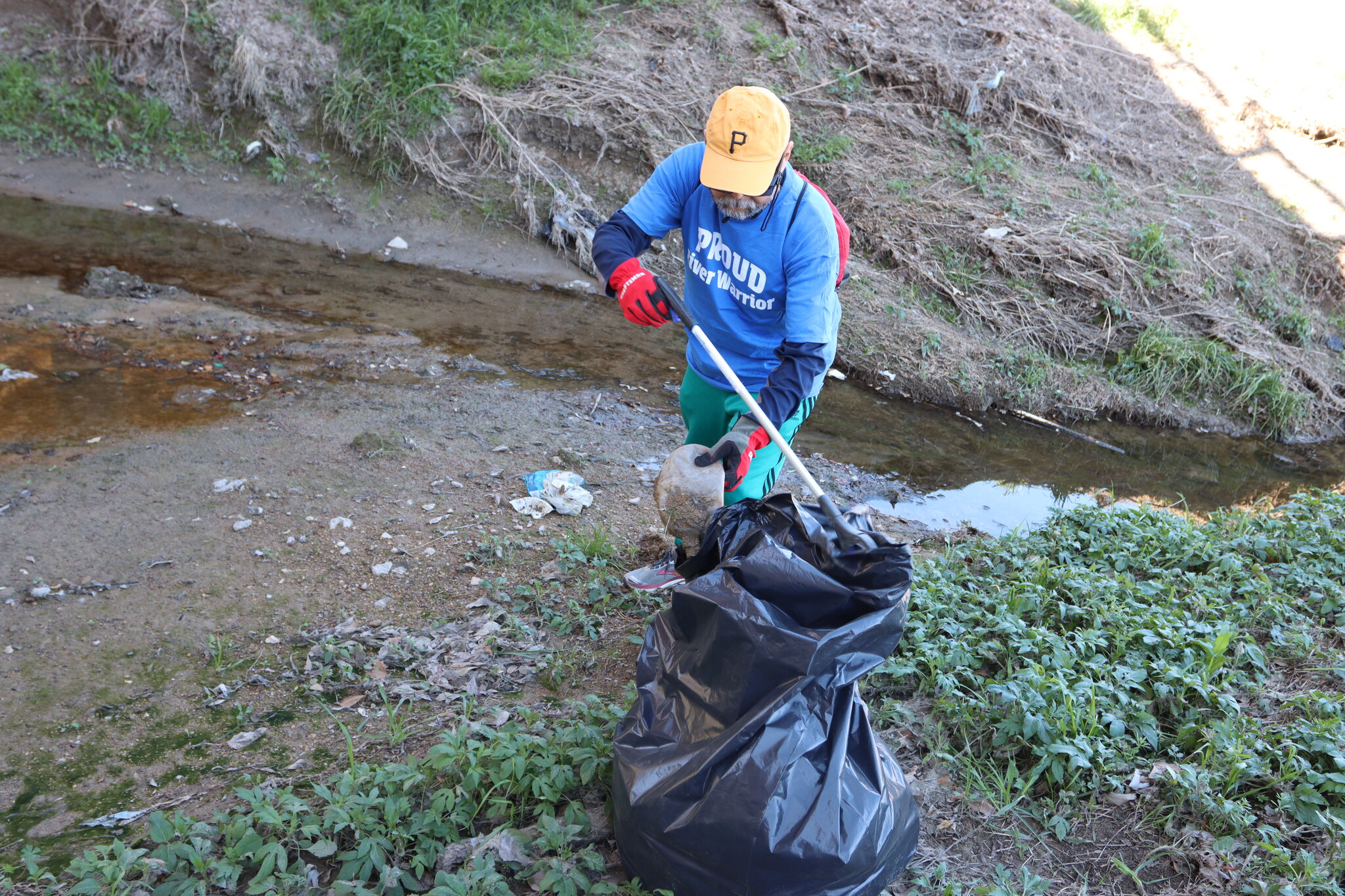 I helped pick up 840 pounds of trash at San Antonio's Basura Bash