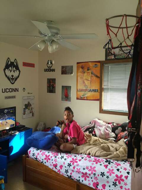 Meet KK Arnold, the UConn women’s basketball recruit who could replace ...