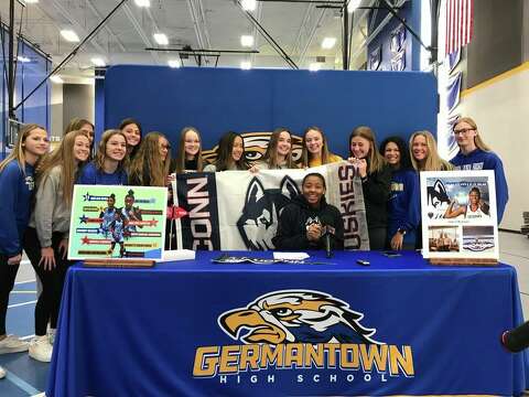 Meet KK Arnold, the UConn women’s basketball recruit who could replace ...