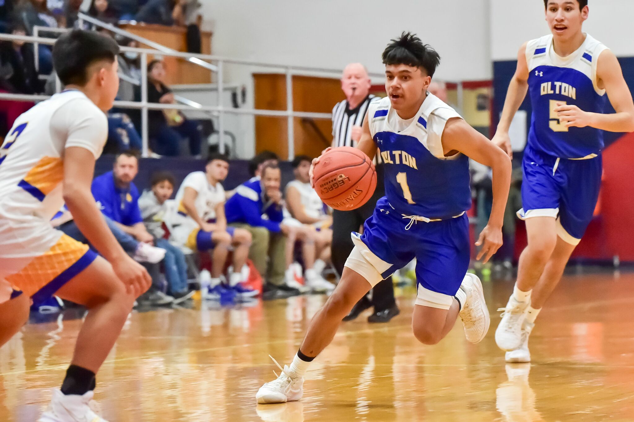 Olton wins bi-district game against Hale Center