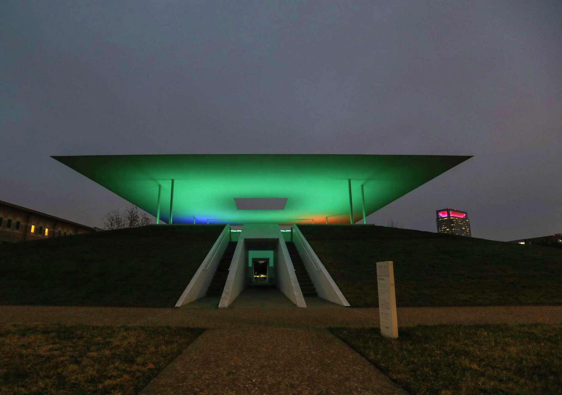James Turrell's Skyspace at Rice turns 10. The woman who funded his $5 ...