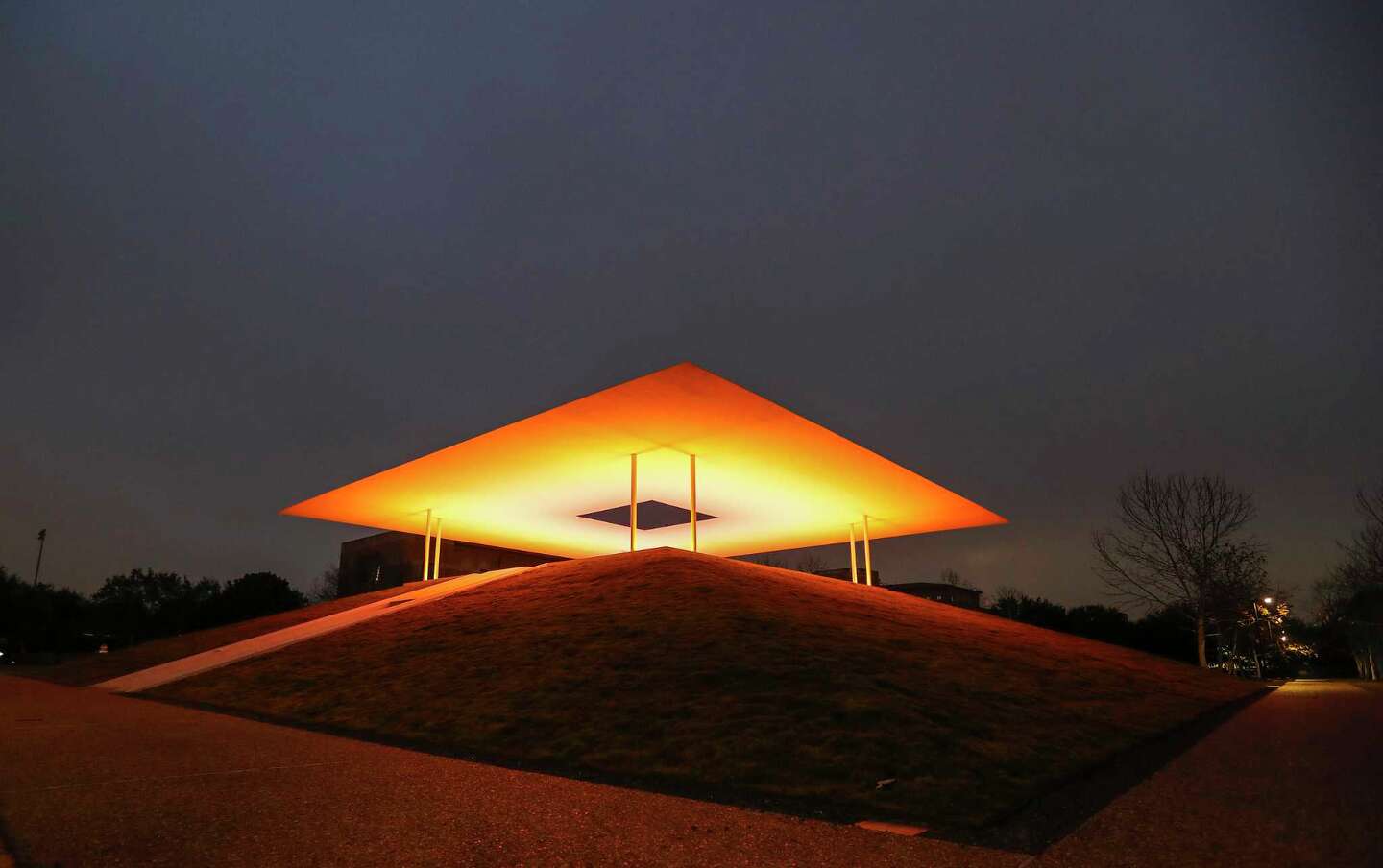 James Turrell's Skyspace at Rice turns 10. The woman who funded his $5 ...