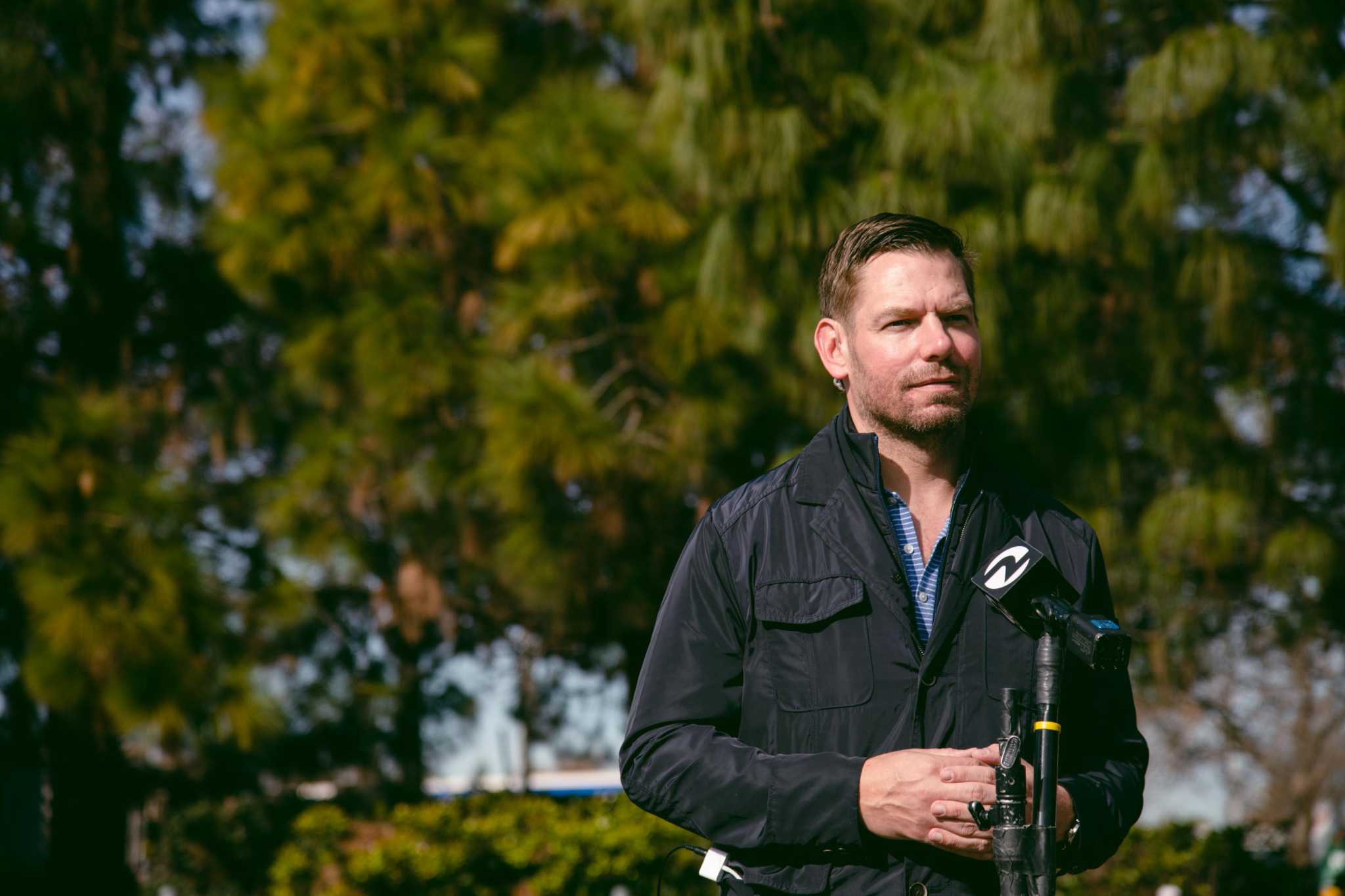 Swalwell stands behind controversial idea of kicking Russian students ...