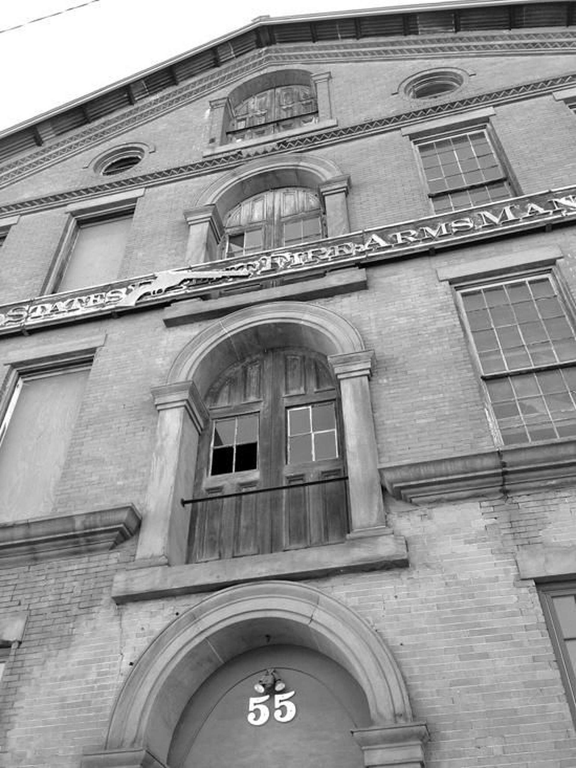 Looking back: Arms & the men, Connecticut's long weapons manufacturing ...