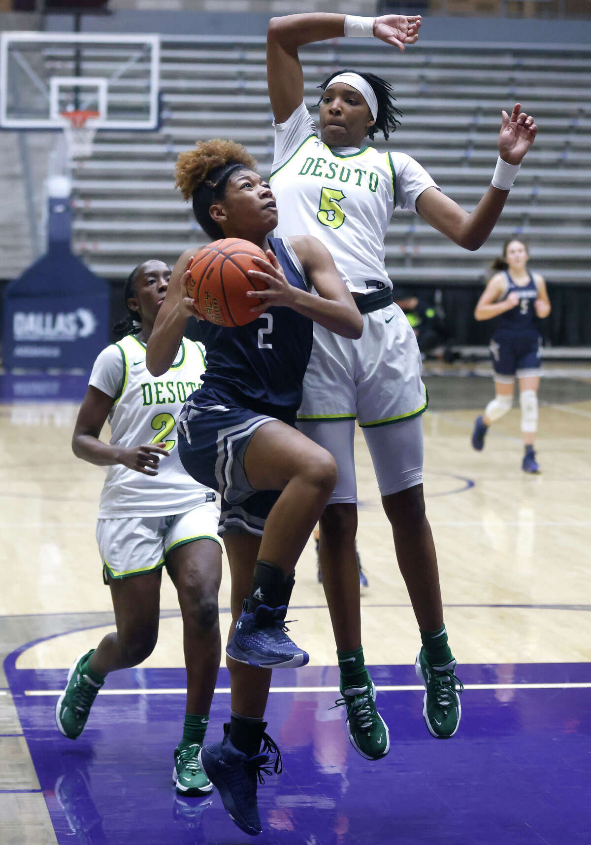 DeSoto rolls past Tomball Memorial and into regional championship