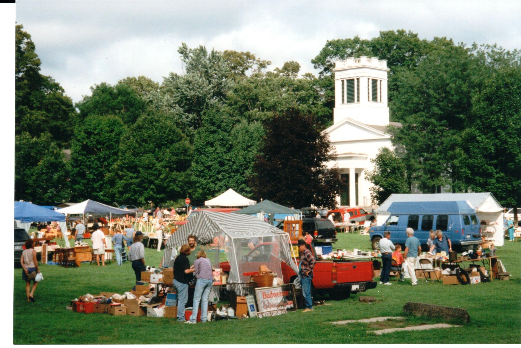 Deep River church offers flea market spaces
