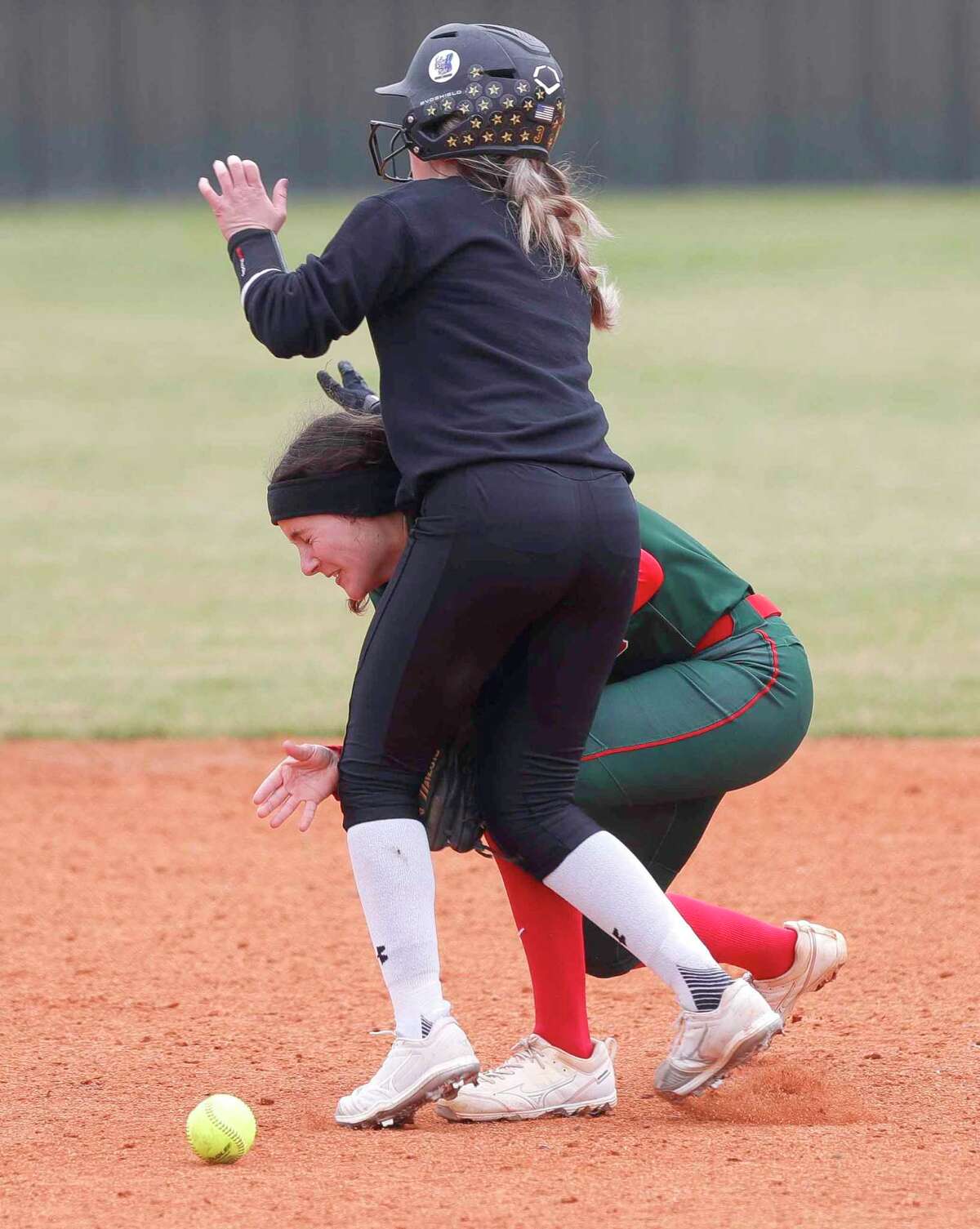 Softball roundup: The Woodlands wraps tourney with win over Klein Oak