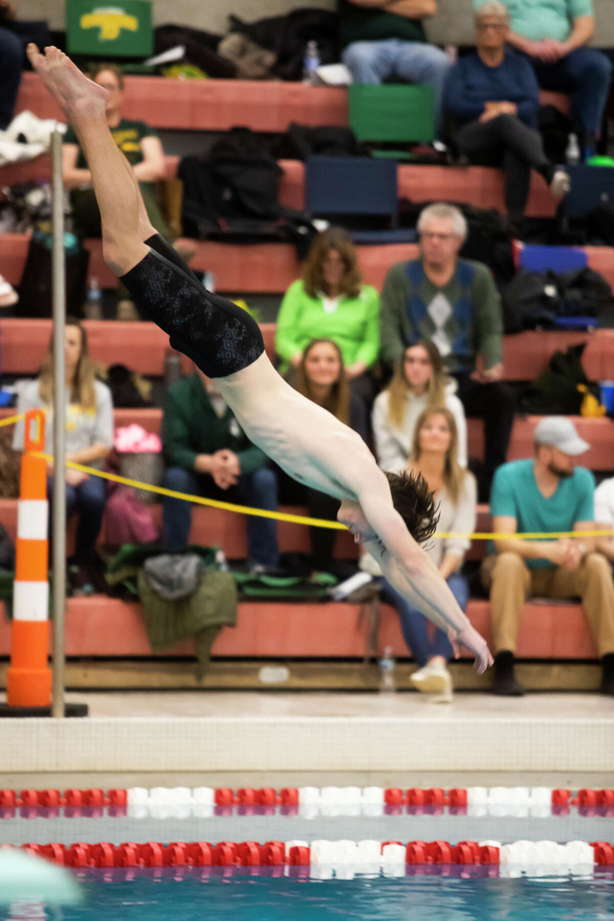 Dow, Midland swimmers and divers compete in Saginaw Valley League ...