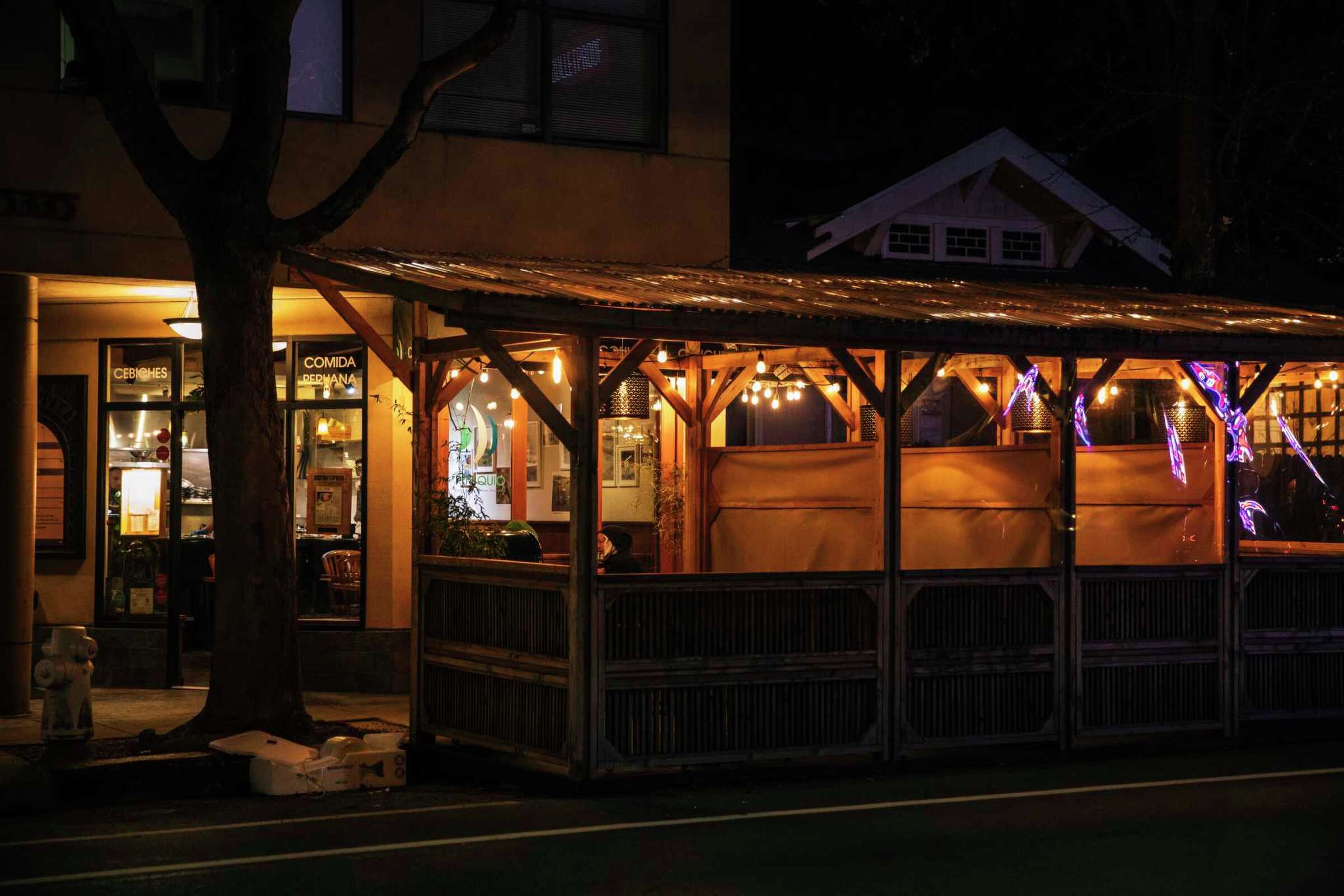 Oakland just made outdoor restaurant parklets and sidewalk cafes permanent