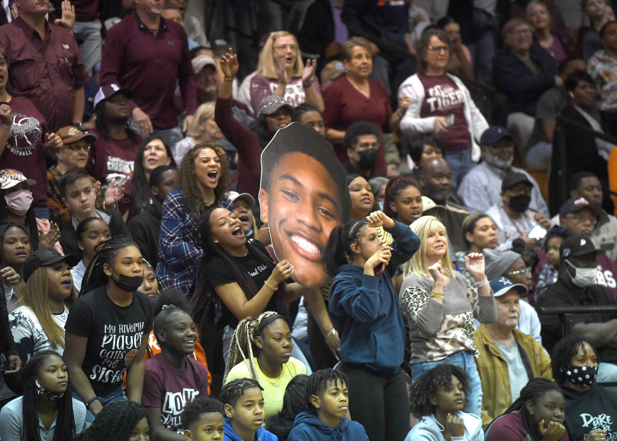 Silsbee Tigers hold off Yates, return to regional semifinals