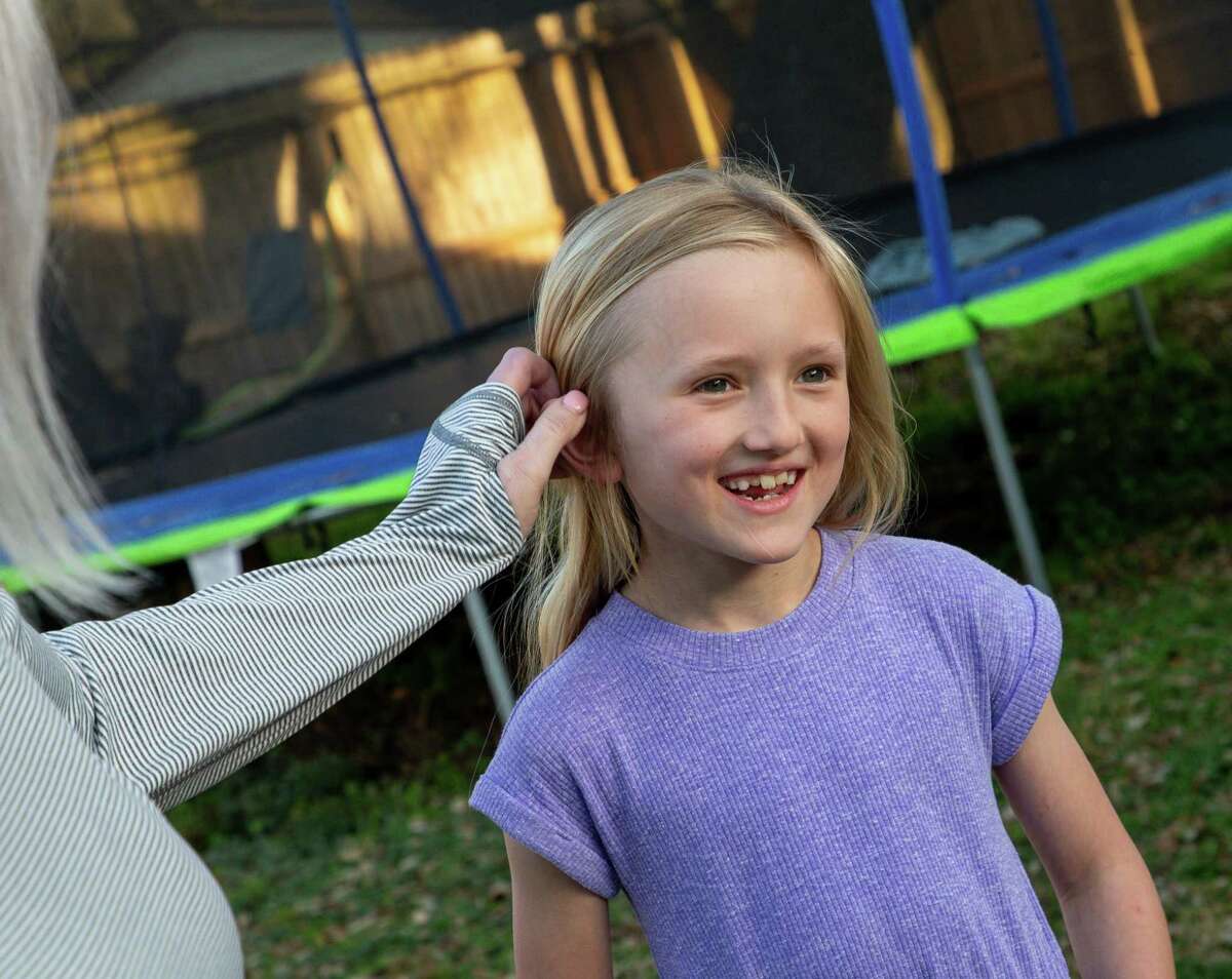 Meet the Houston 8-year-old standing up to Abbott, for trans kids, at ...