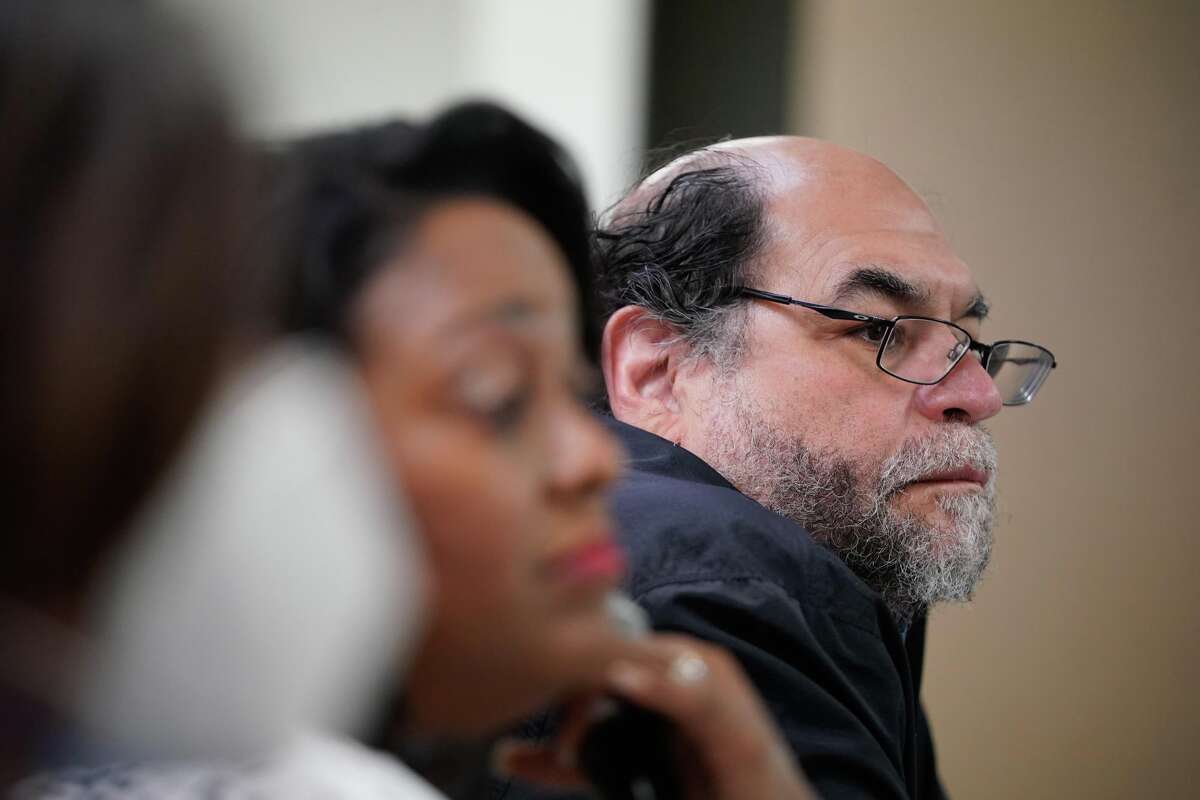‘There is no agreement’: Residents want to keep neighborhoods together ...