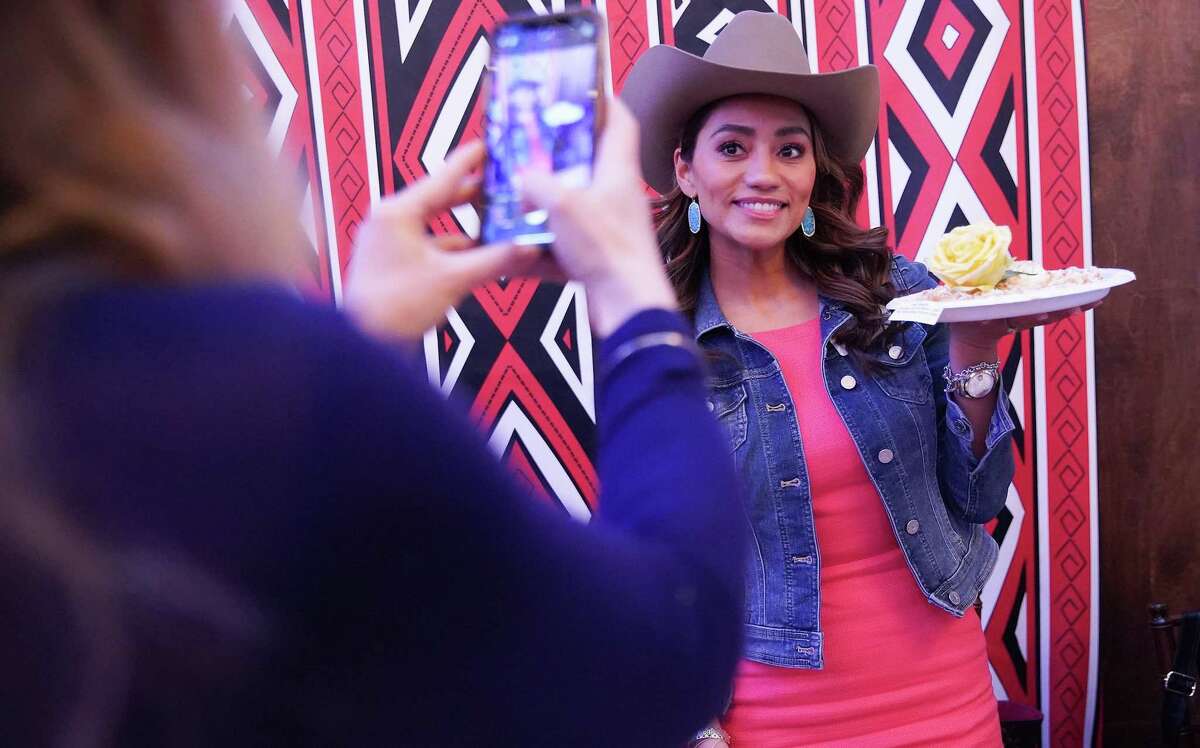 It's a girl! ABC 13 morning anchor Rita Garcia welcomes first child