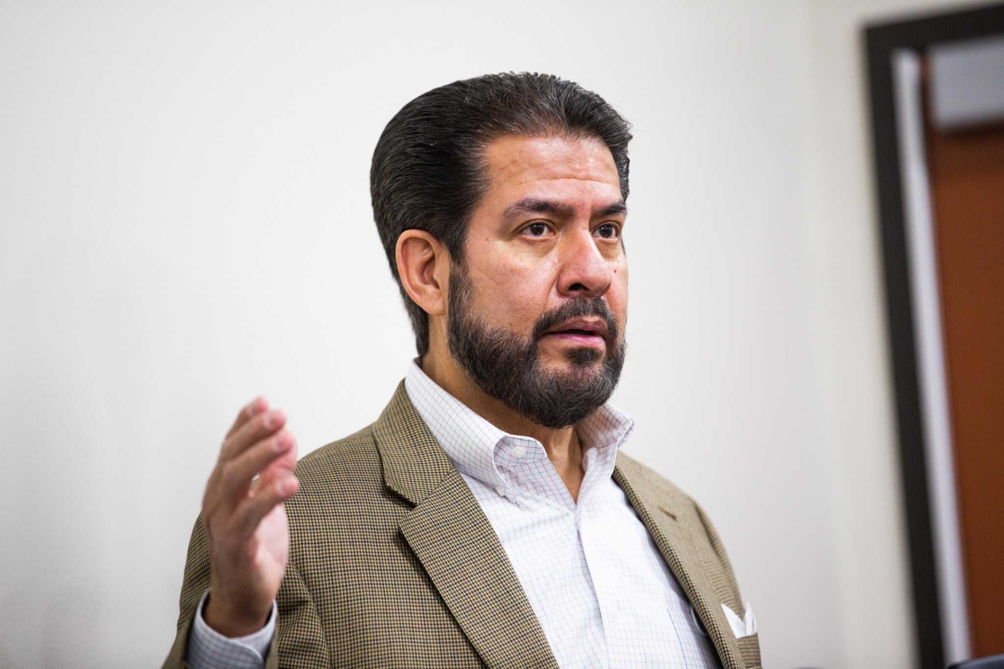 Garcia has comfortable early lead in Precinct 2, while his predecessor ...