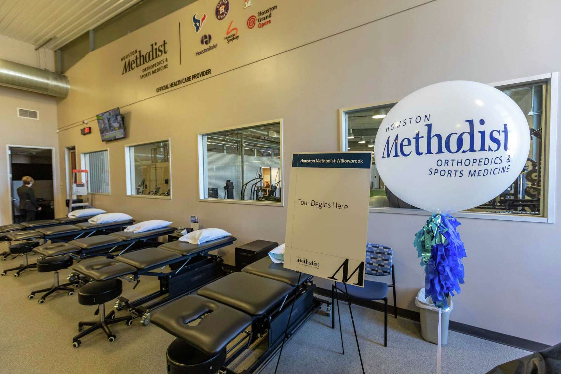 Houston Methodist Willowbrook opens new sports medicine clinic in Spring
