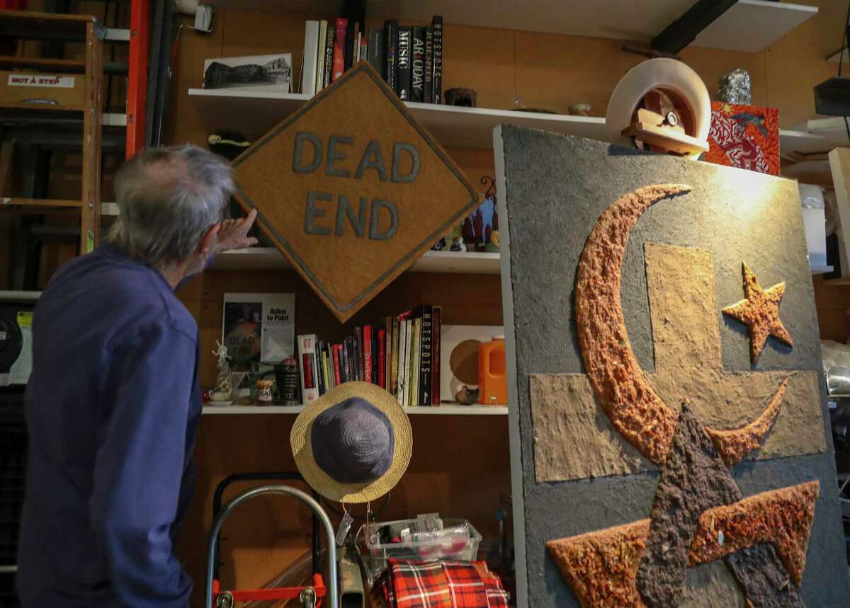 Houston artist Wayne Gilbert, whose work asked big questions, dies