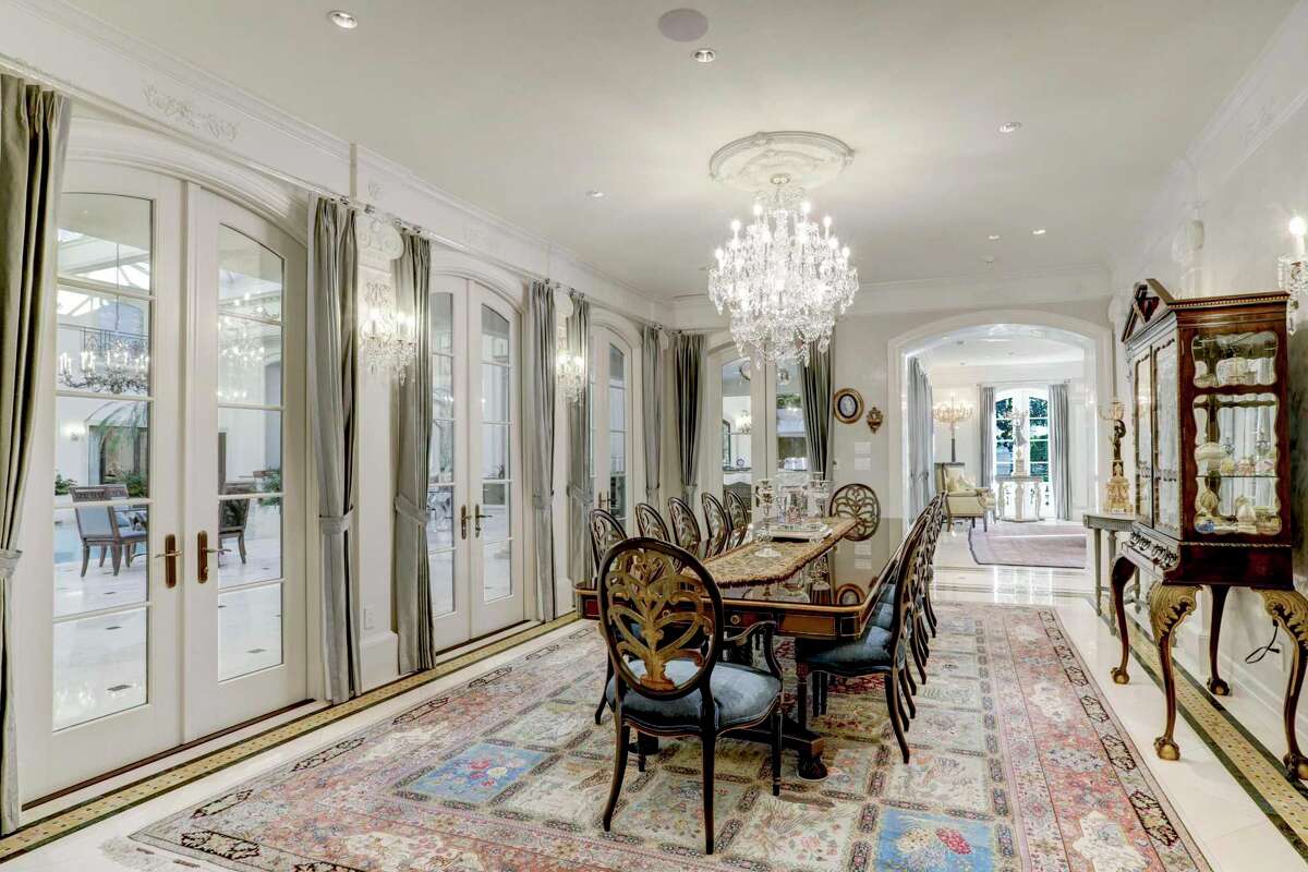 River Oaks mansion known for massive parties and listed at $16 million ...