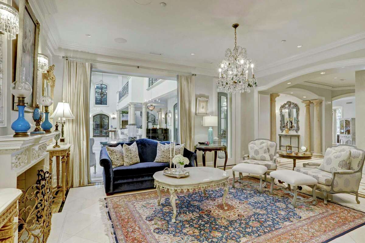 River Oaks mansion known for massive parties and listed at $16 million ...