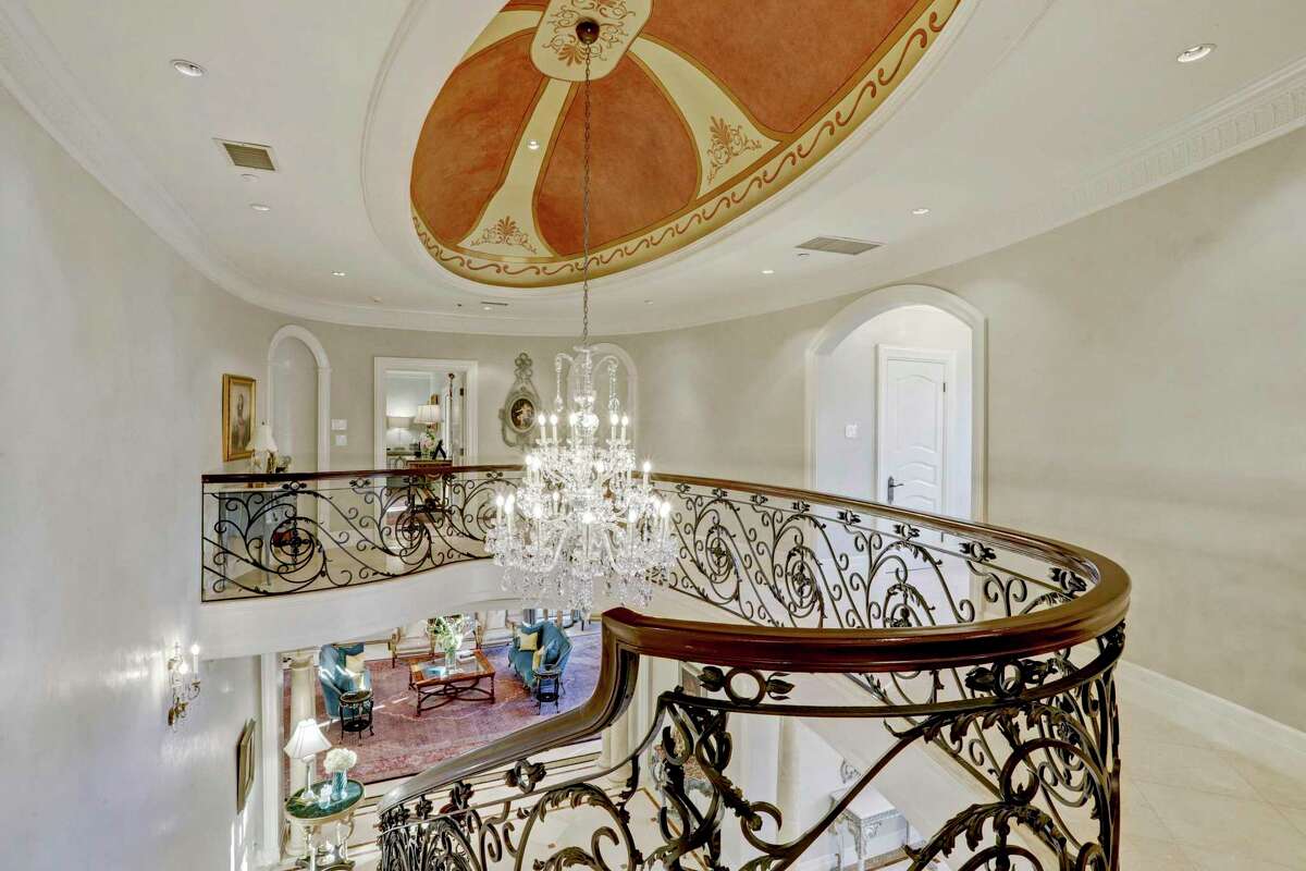 River Oaks mansion known for massive parties and listed at $16 million ...