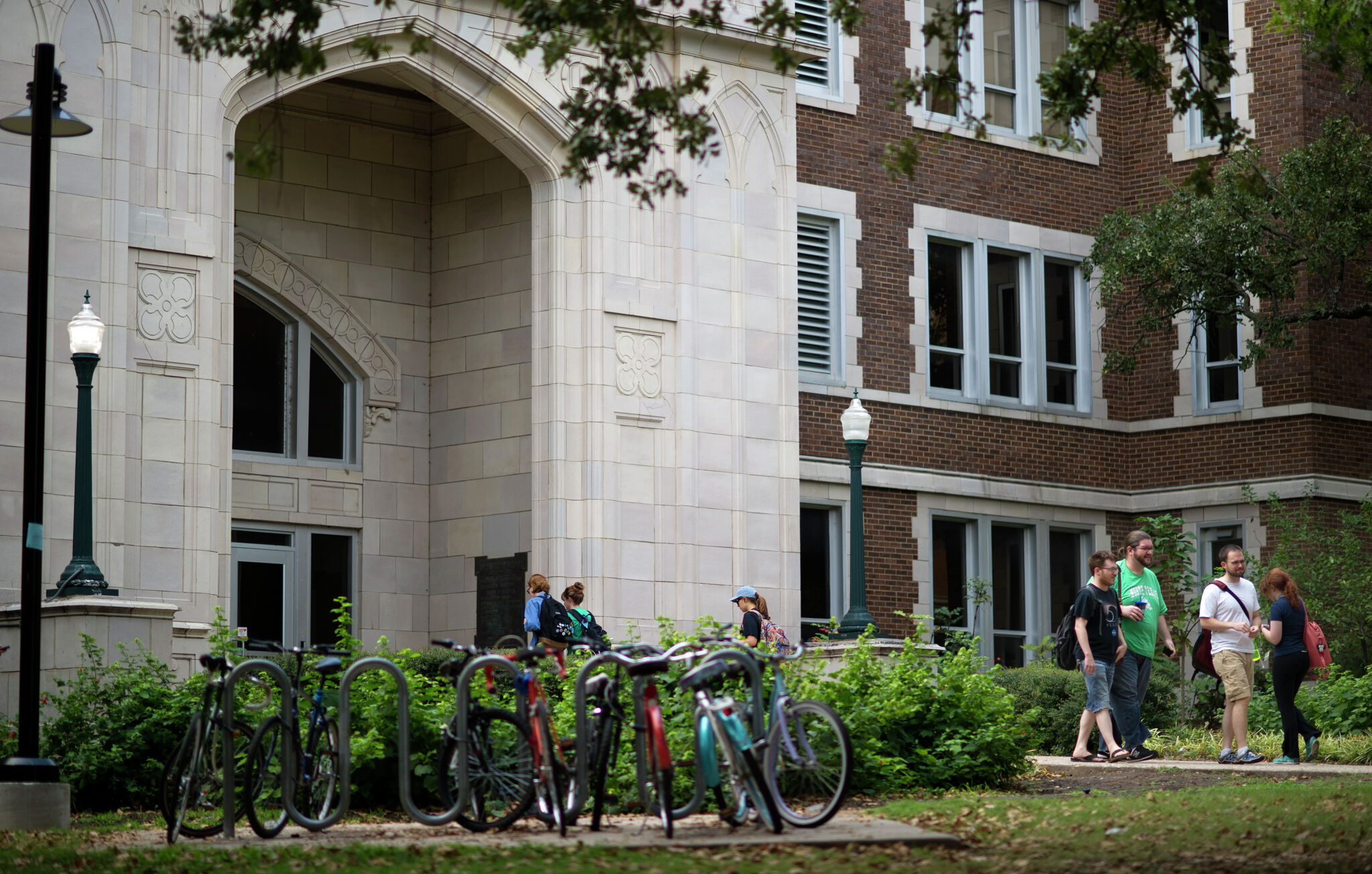 Protesters shut down anti-trans Texas House candidate Jeff Younger ...