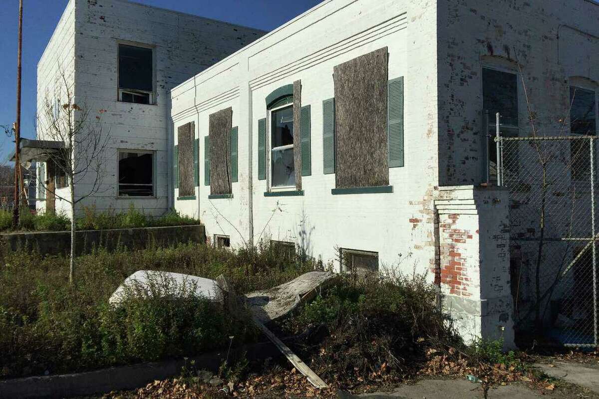 Danbury gets $200,000 state grant to study a blighted Amphenol site