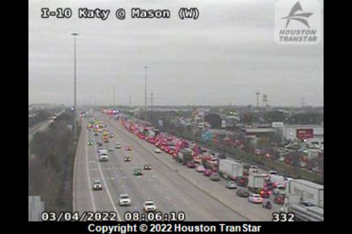 Fatal motorcycle crash shuts down several lanes of eastbound Katy ...