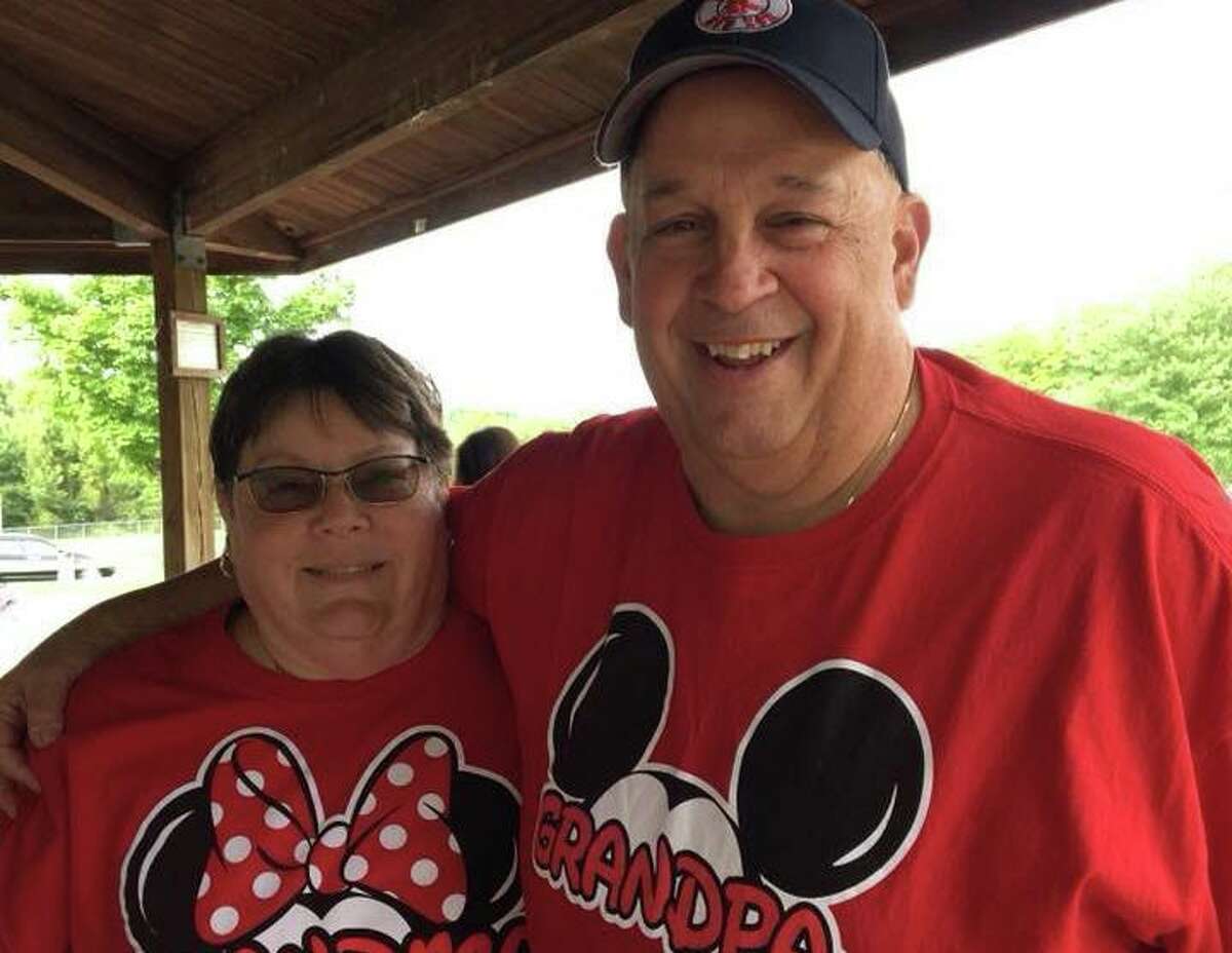 East Haven woman creates memorial scholarship to honor her late father ...