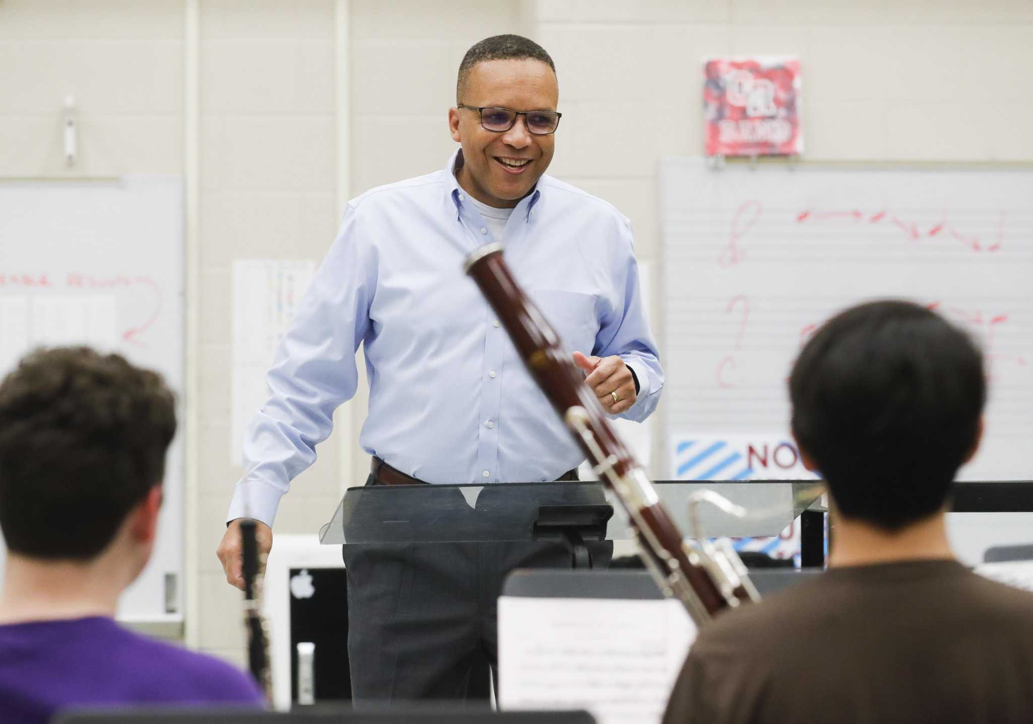 Oak Ridge High School band director honored with UIL award
