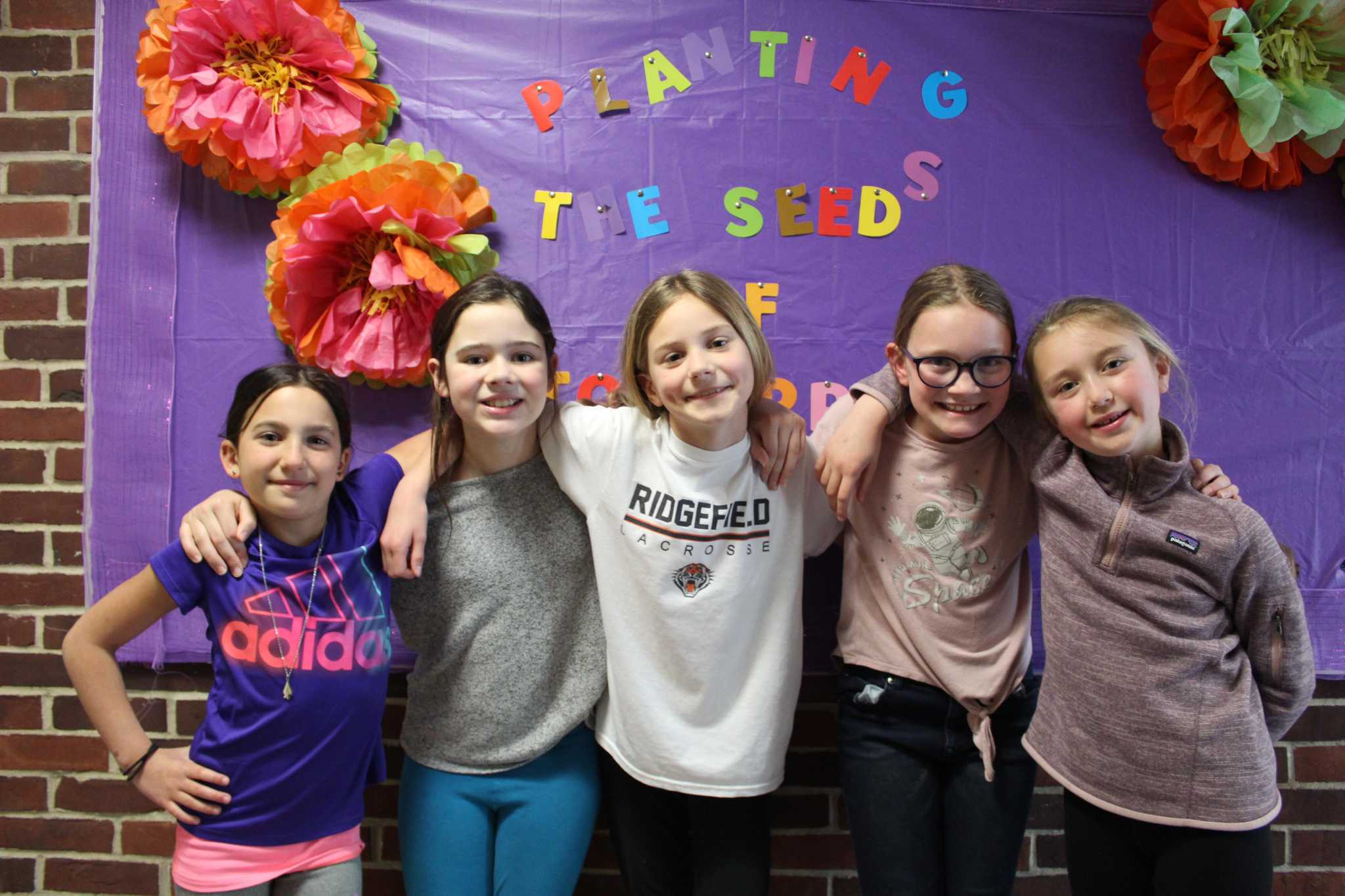 On bikes with handwritten notes, ‘Ridgefield Stars’ spread kindness ... On bikes with handwritten notes, ‘Ridgefield Stars’ spread kindness ...