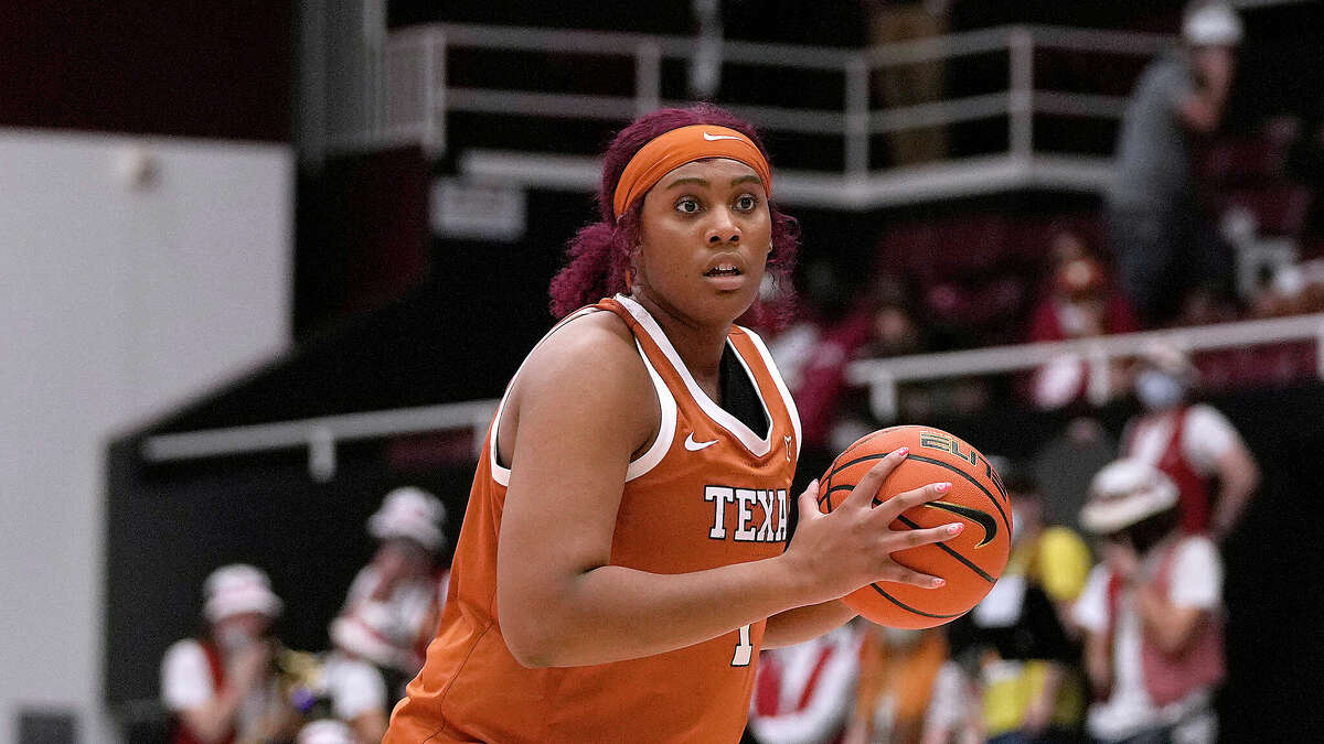 No. 9 Texas women roll past Oklahoma State in regular-season finale