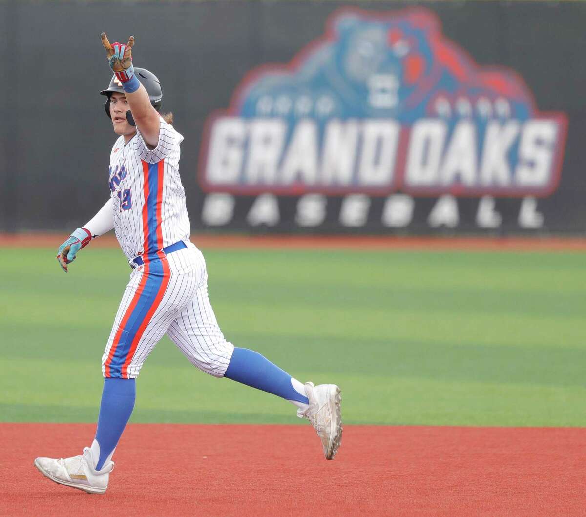 Grand Oaks closes Ferrell Classic with win over Klein Oak