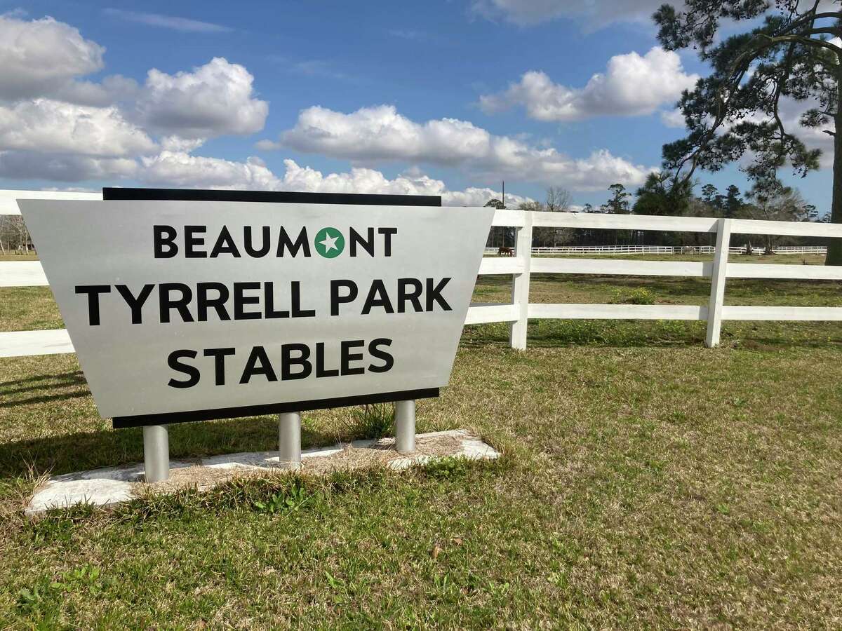 Tyrrell Park stable contract sees changes, visitors center nears completion